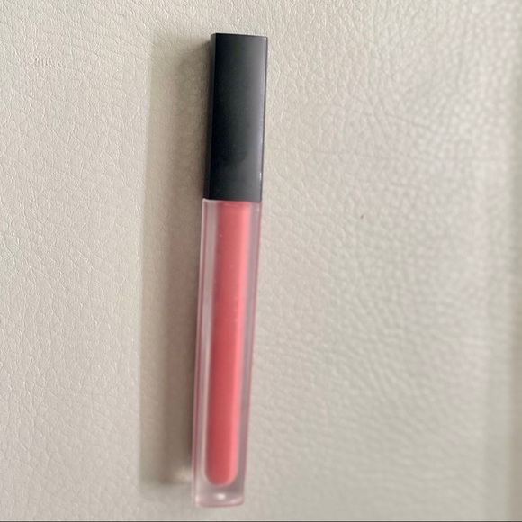 HUDA BEAUTY | Makeup | Nwt Huda Beauty Matte Liquid Lipstick Icon ...